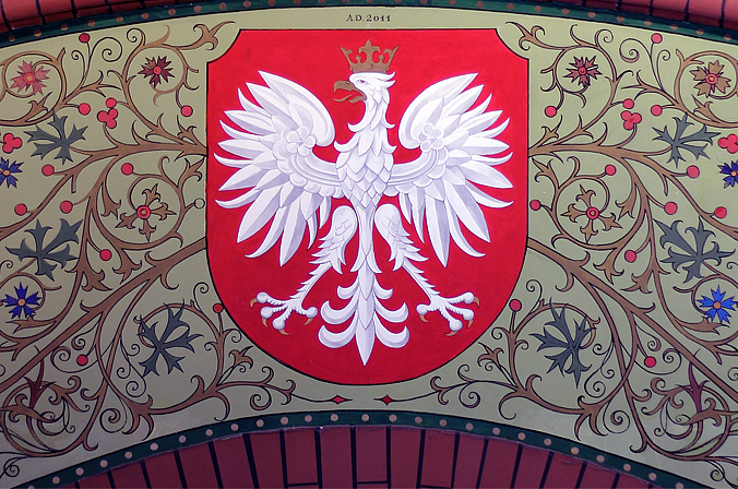 Polski orzeł - raz z koroną, a raz bez